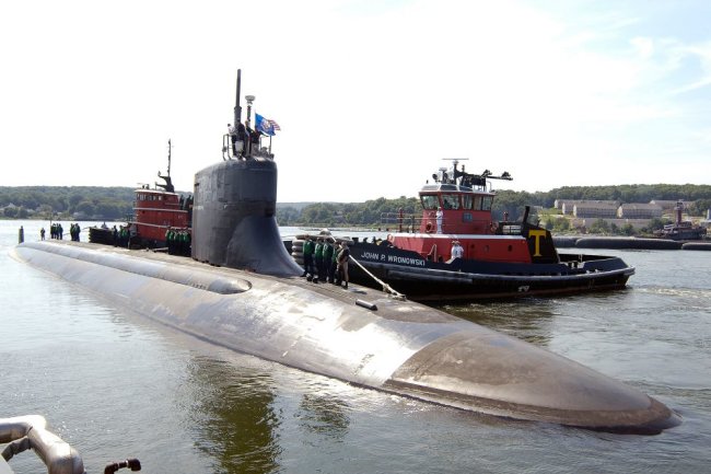 Damaged "noseless" nuclear submarine of the US Navy caught on video ...