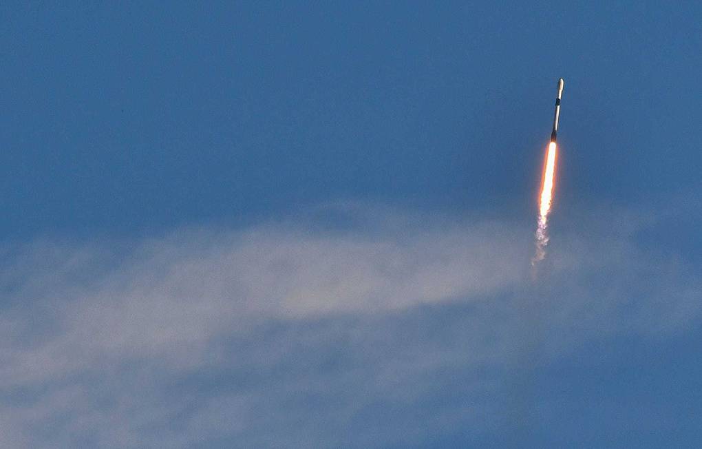 SpaceX has launched 53 more satellites into orbit for the Starlink ...
