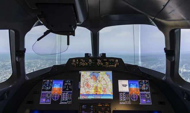 BAE Systems has developed a universal HUD display for civil and ...