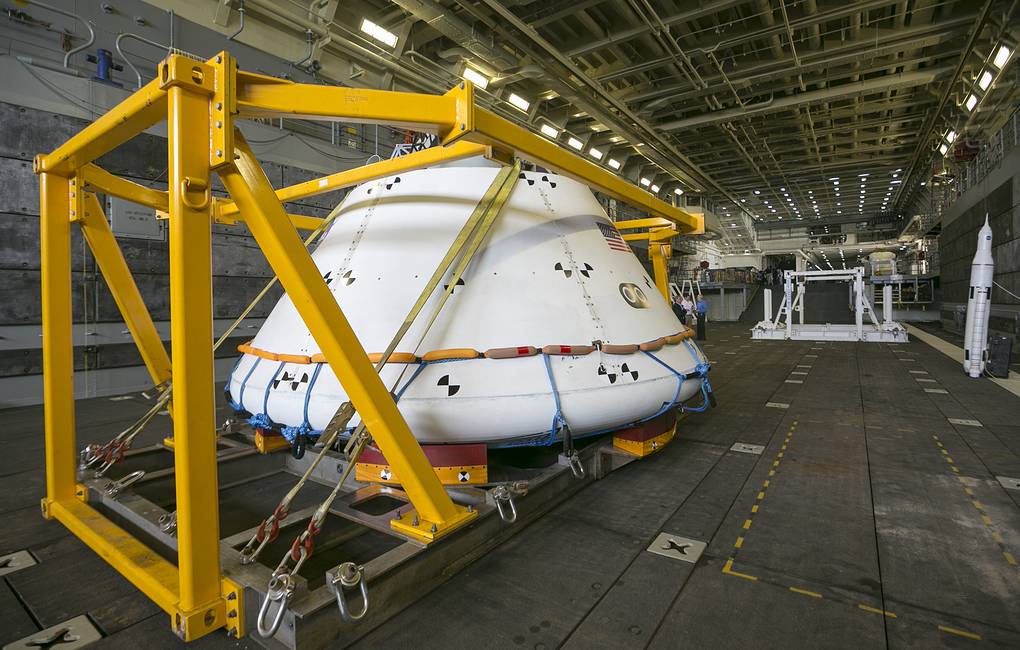 NASA предоставило Lockheed Martin контракт на 12 кораблей Orion для ...