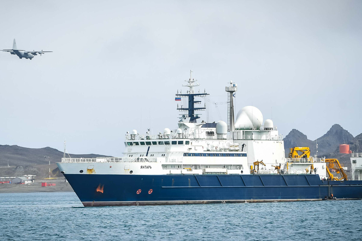 "Russophobic wave": Russian ship accused of "laser attack" on British ...