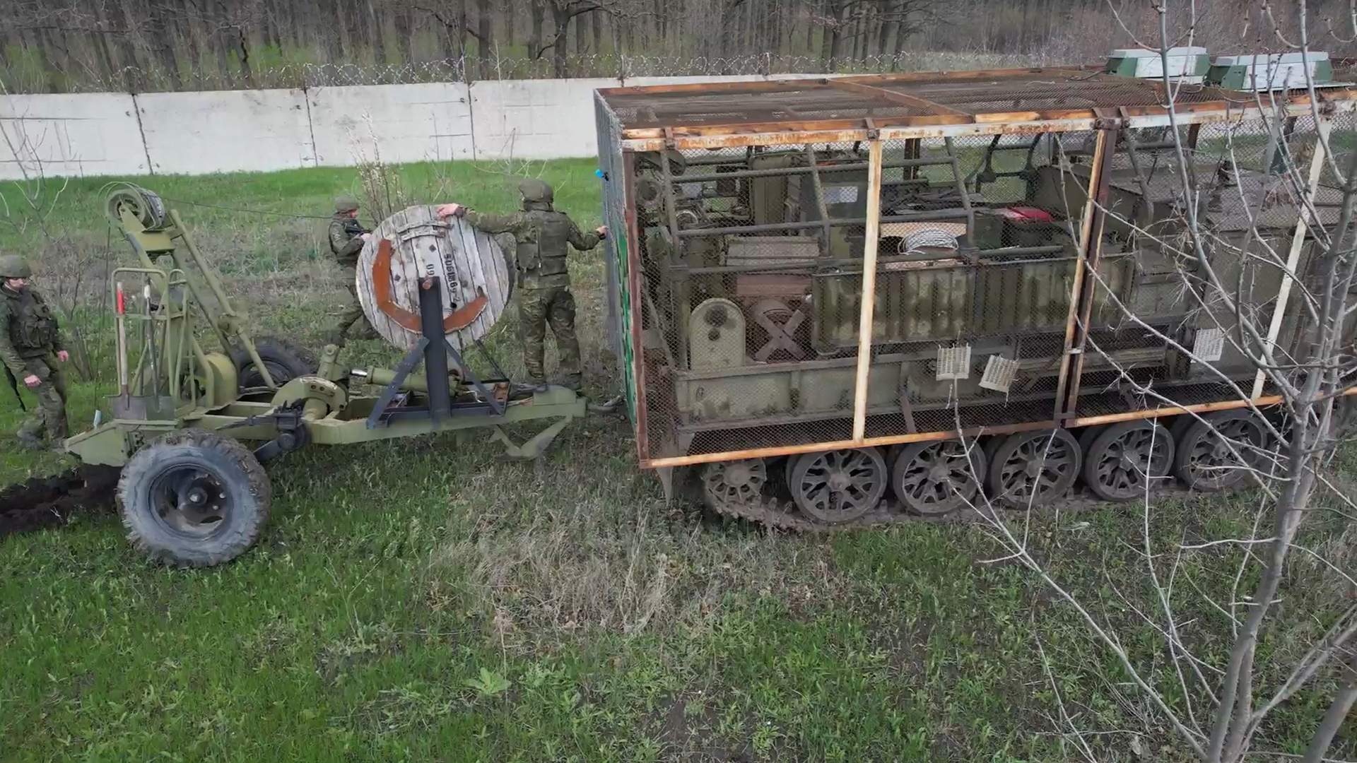 Dangerous communication: how fiber-optic lines are laid in a special ...