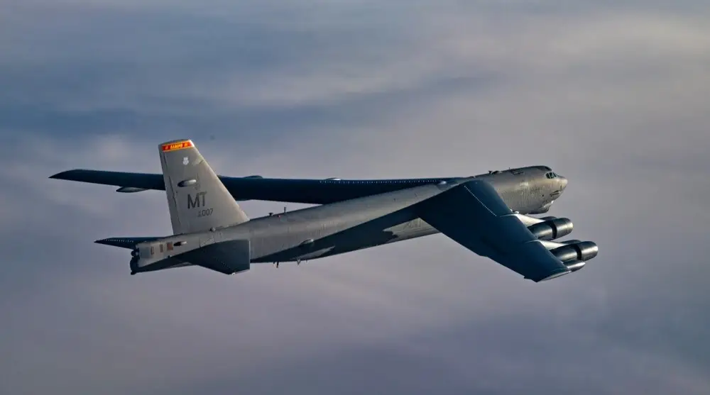 Продержатся в строю сто лет: модернизация американских стратегических бомбардировщиков до уровня ...