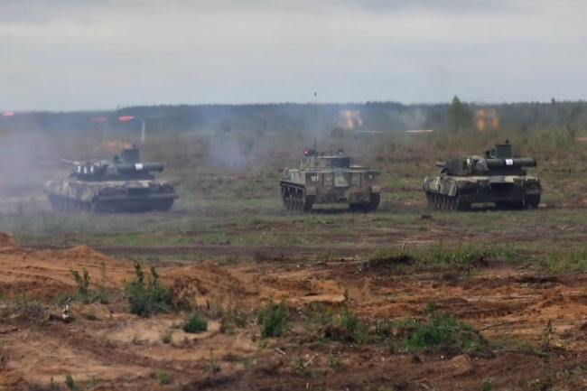 The joint offensive of the T-80UE-1 and BMD-4M was shown on video - ВПК ...