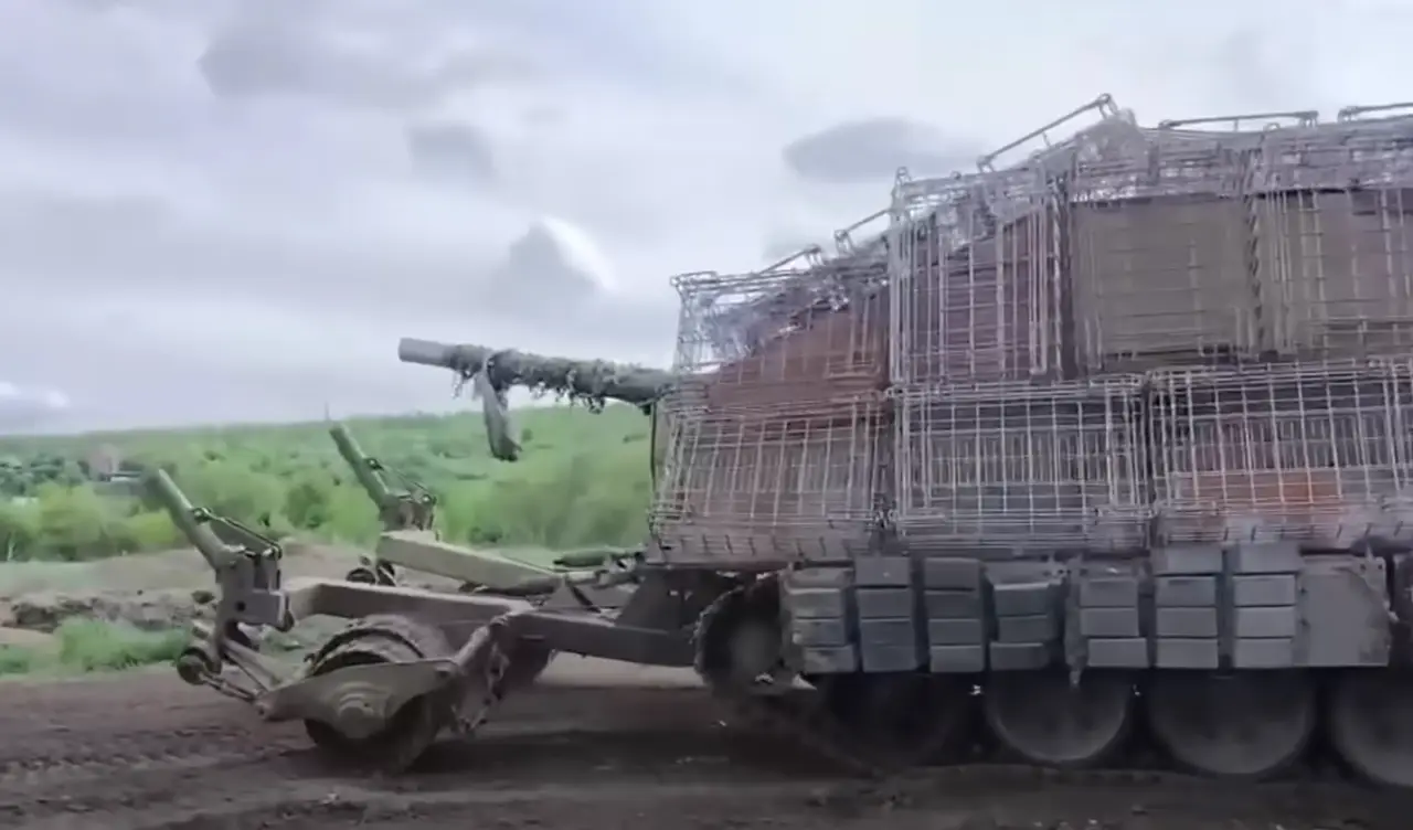 During the parade on Red Square, it would now be correct to show the ...