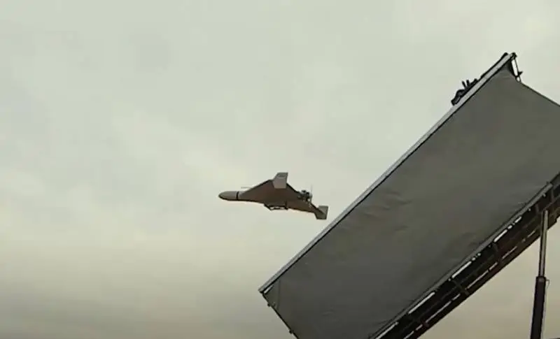 The first video allegedly shot by a kamikaze drone of the Geranium-2 ...